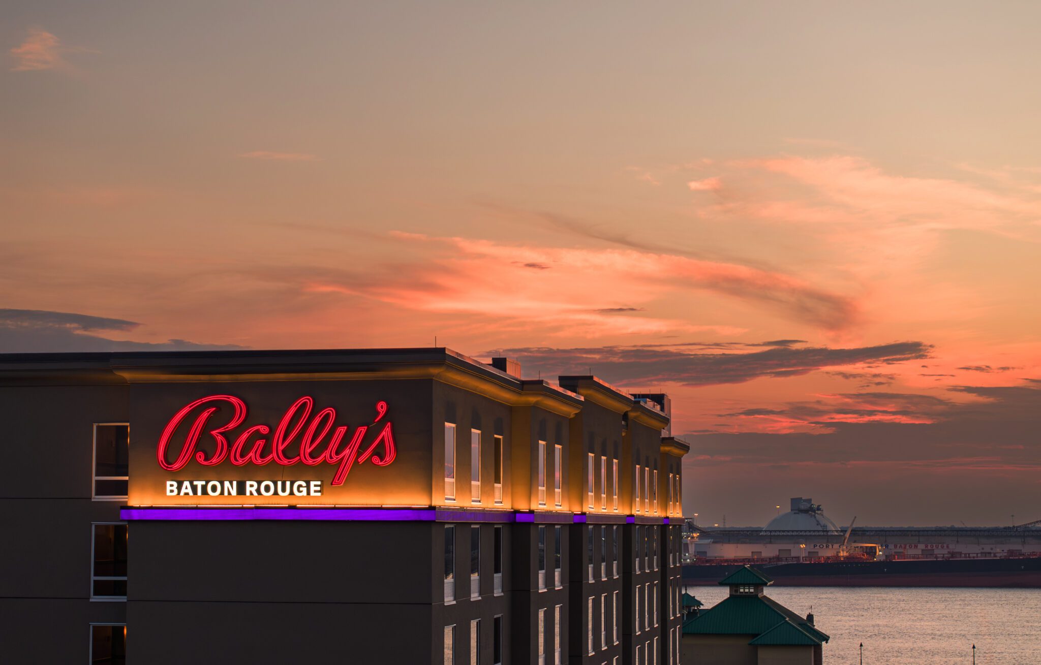 Stay & play a Hail Mary away from Death Valley: The Queen Baton Rouge ...